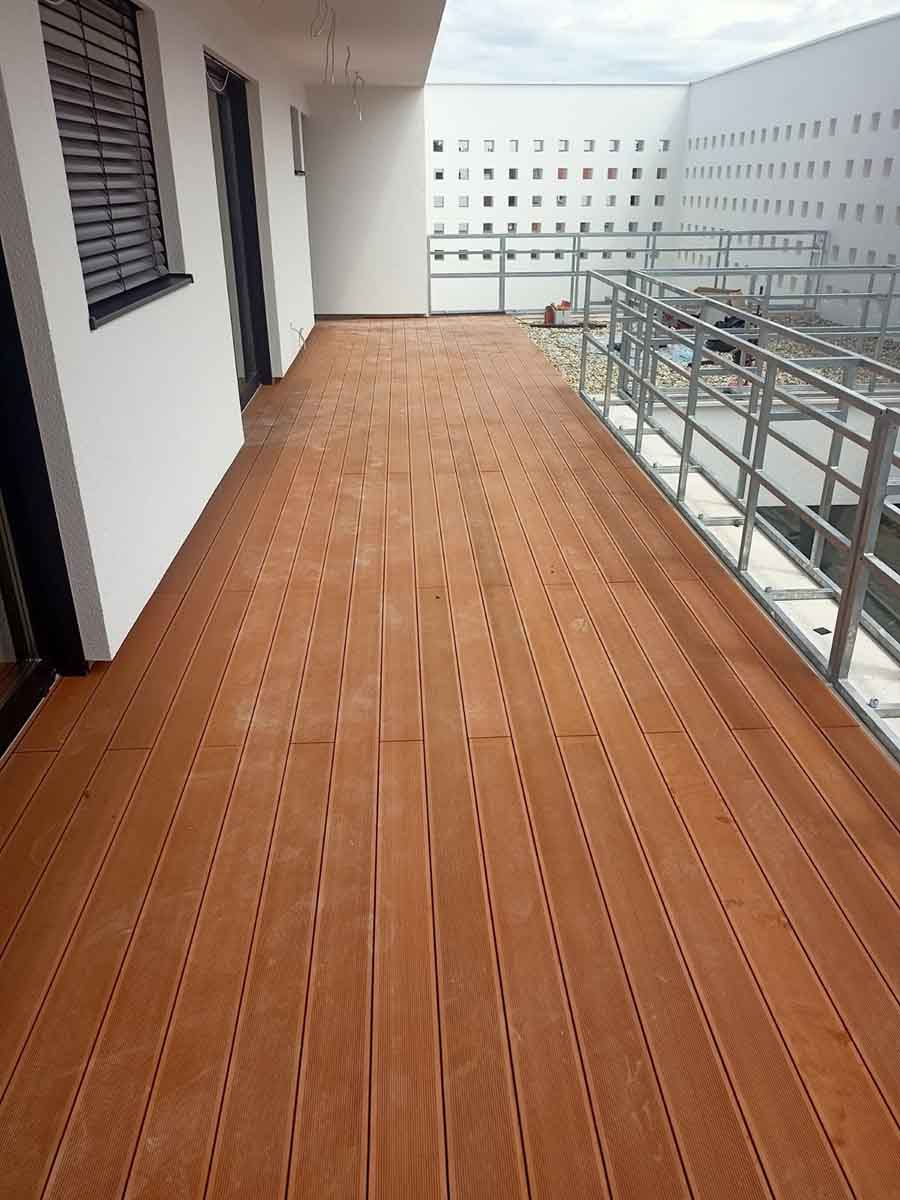 TERASE S KARAKTEROM - Decking.hr